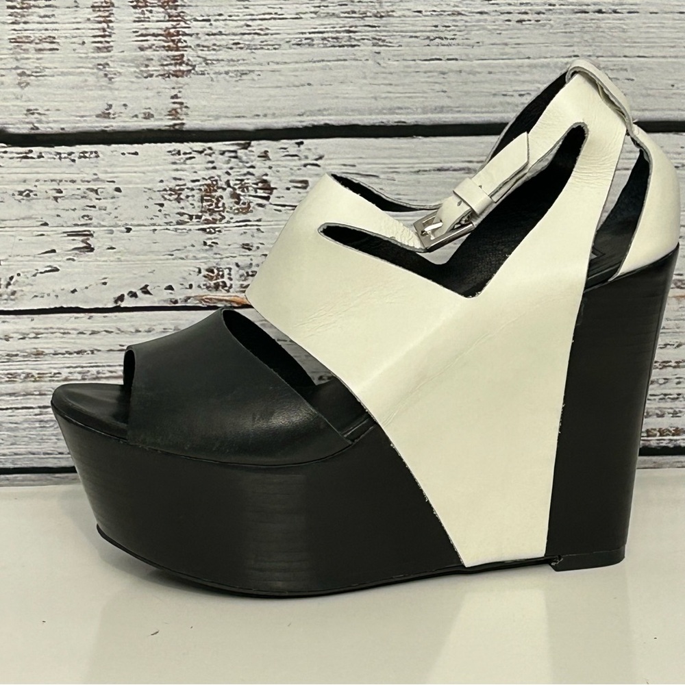 Women’s Report Signature B&W Platform Wedge Shoes Siz… - Gem